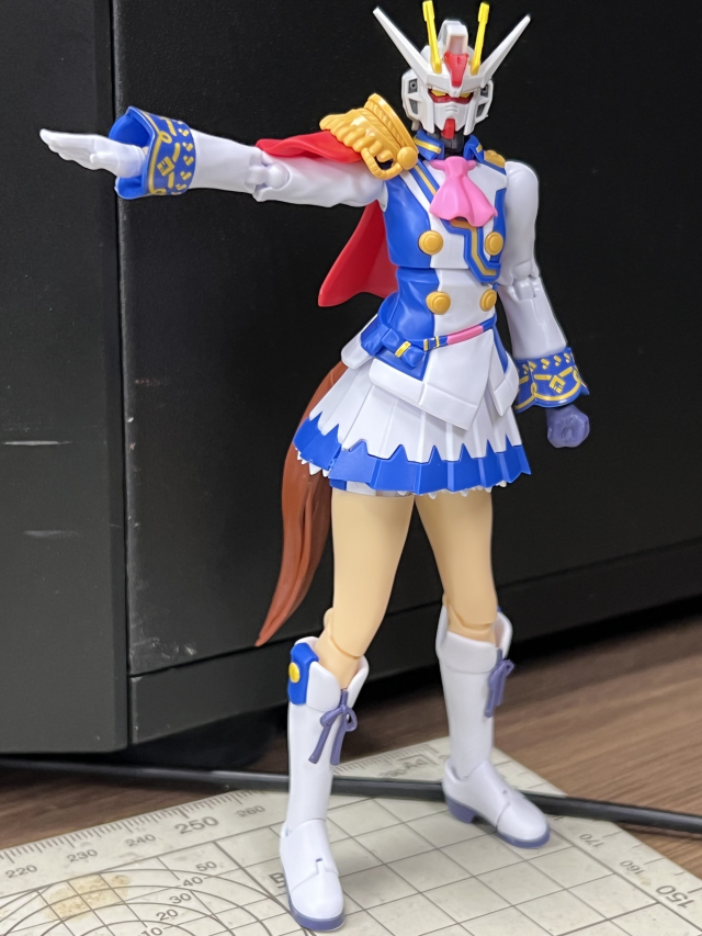 「我就是钢弹！」 推主发现「FRS 东海帝王」配色与钢普拉太相似于是就将两者合体了！？-HotACG