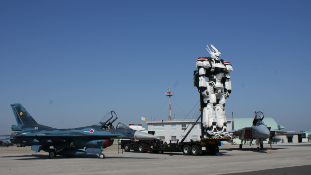 《机动警察》实物大机器人立像维修募资一日达标！ 今年2月将于千叶展出-HotACG